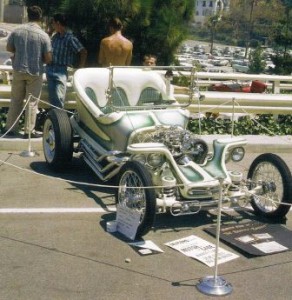 Who Built the First T-Bucket With Spindle Mount Wire Wheels?